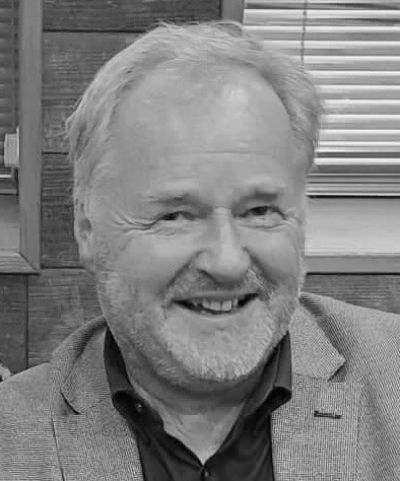 Training lecturer profile Gordon Hudson
